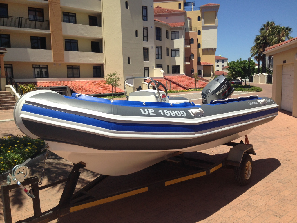 Re-Tubing & Re-Pontooning | Watercraft