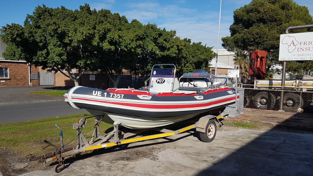 Re-Tubing & Re-Pontooning | Watercraft